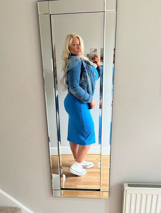 Ona traži njega - Plavuša za desetku » 🌟LicniOglasi.Net